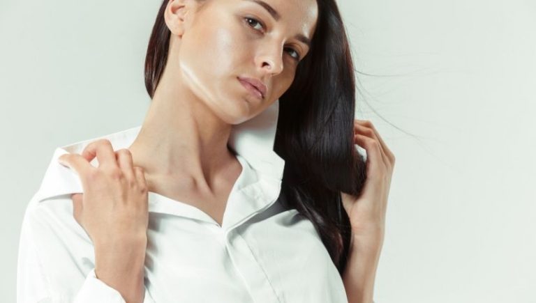 ¿Qué es la Moda Minimalista? ¡Todas las claves de este estilo en 2026!